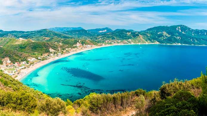 Paisajes únicos, aguas azules y hermosas playas: Corfú | C-Magazine