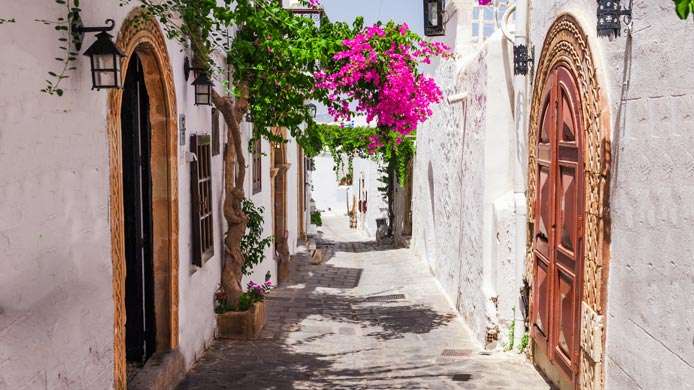 Qué hacer en Rodas, deslumbrante isla griega | C-Magazine